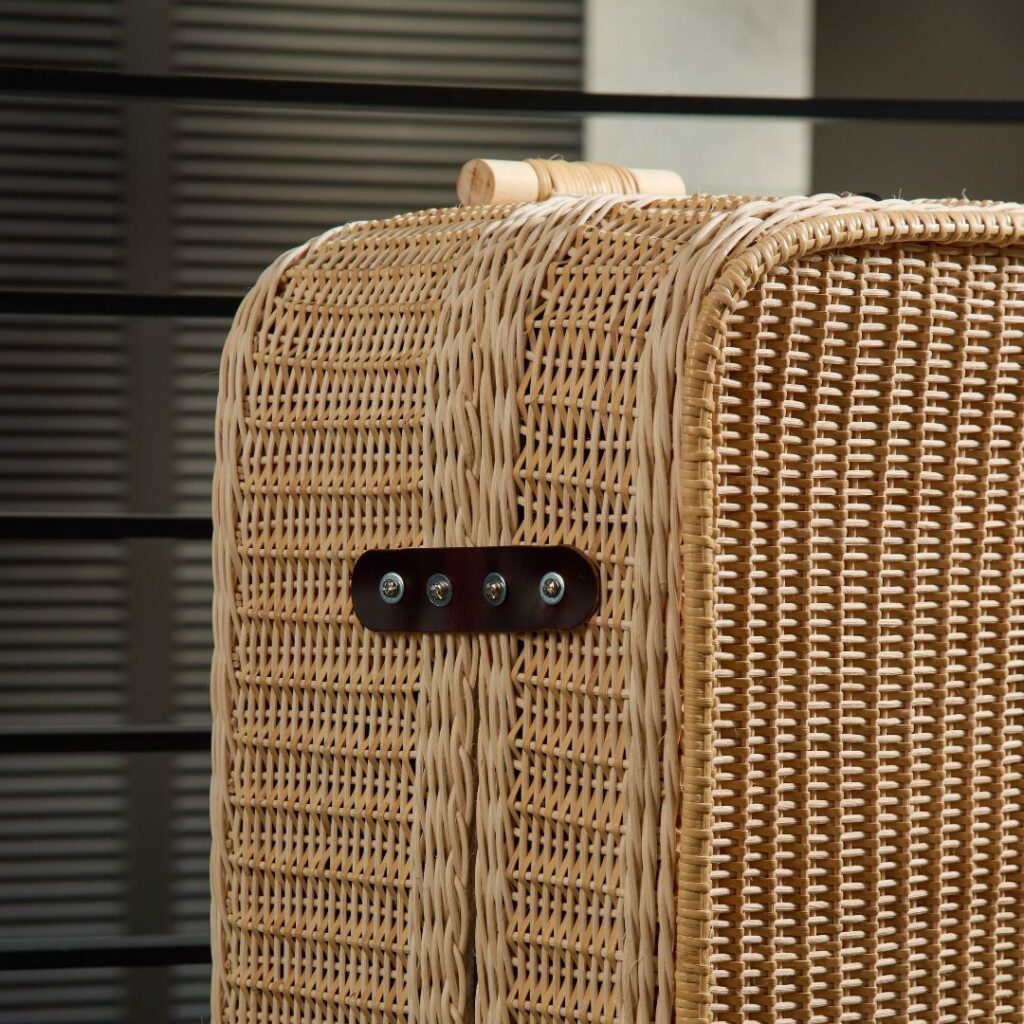 Hearts & Hands : Crafts of Hong Kong - CRAFTS ON PEEL